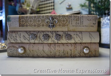 Creative Home Expressions: Decorative Books
